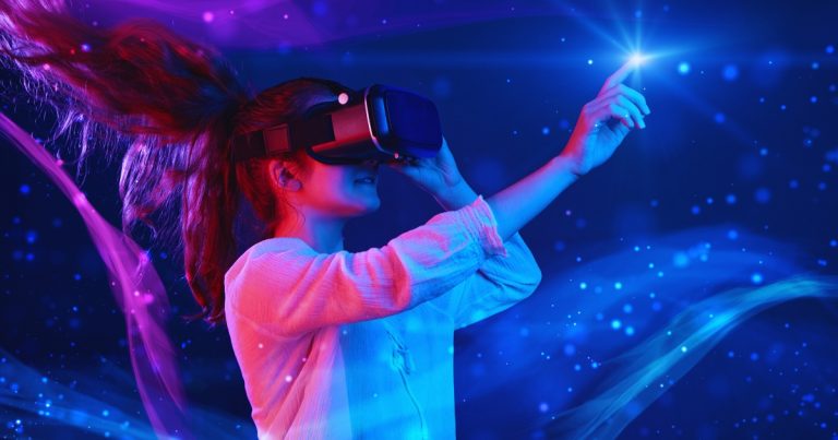 Virtual Reality Business: 10 Key Steps to Success in Singapore